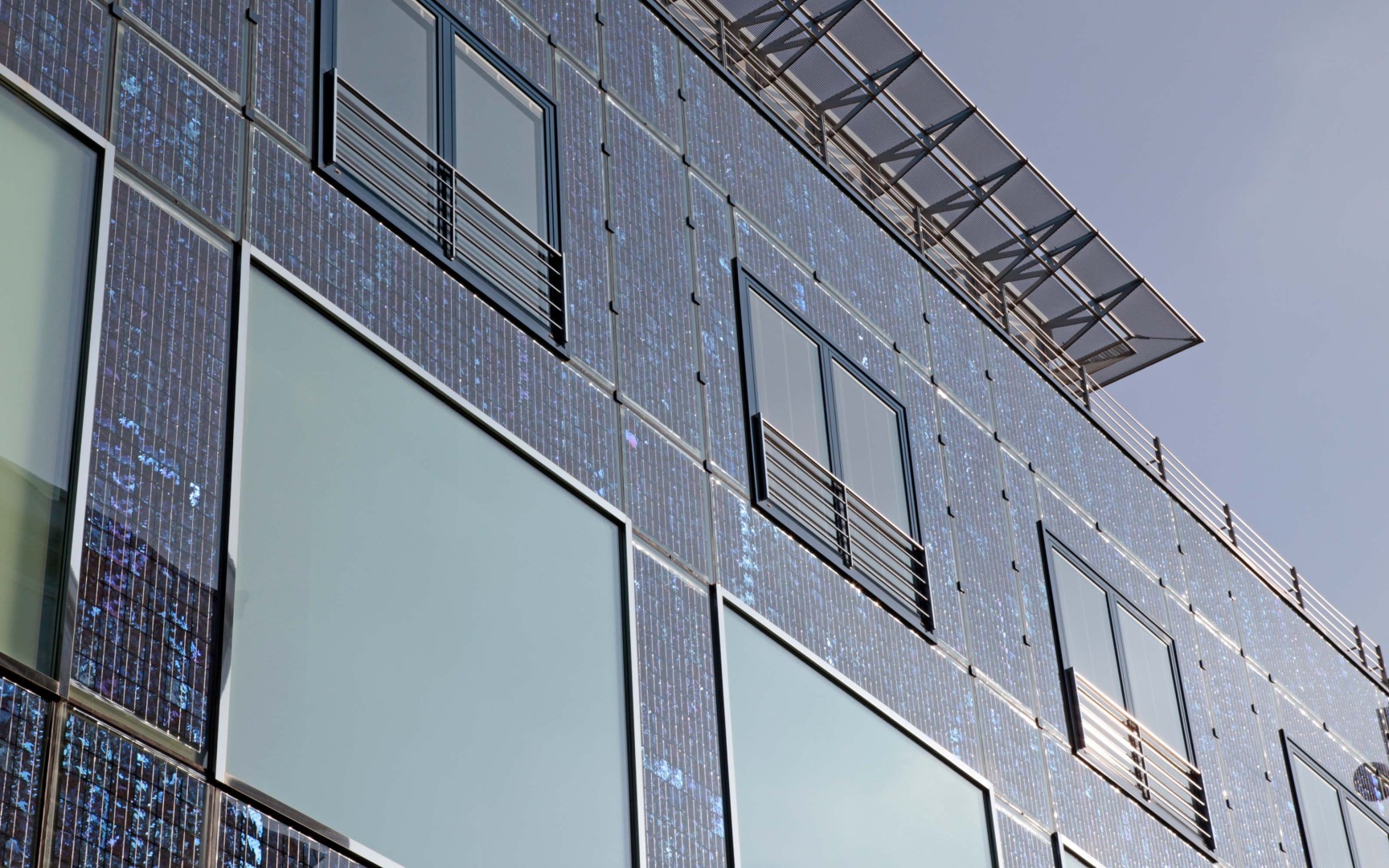 Solarfassade: Alles rund um Photovoltaikfassaden